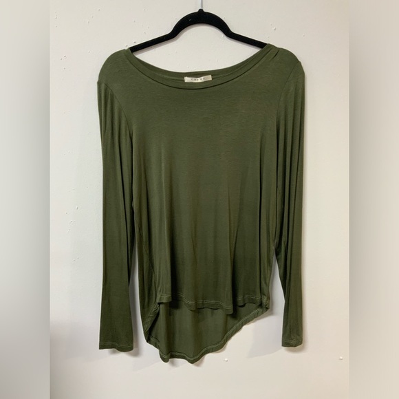 Cyrus | Tops | Cyrus S Olive Long Sleeve Tee Nwt | Poshmark